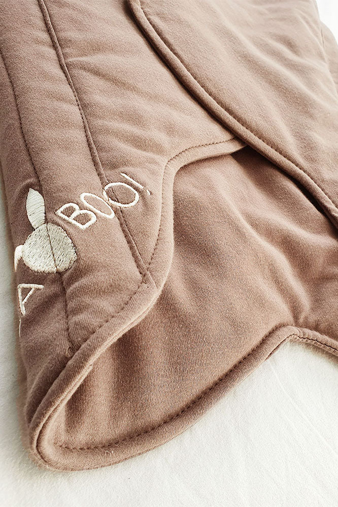 baby blanket with pouch pocket and velcro closure in taupe – Wallaboo